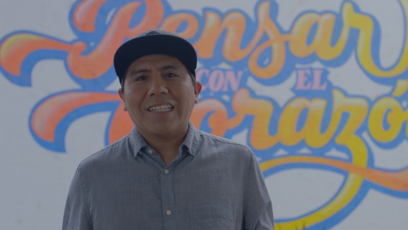 Elliot Tupac: el rescatista del arte “chicha”